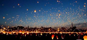 Watch 11,000 Paper Lanterns Float Into the Night Sky – Orta Blu